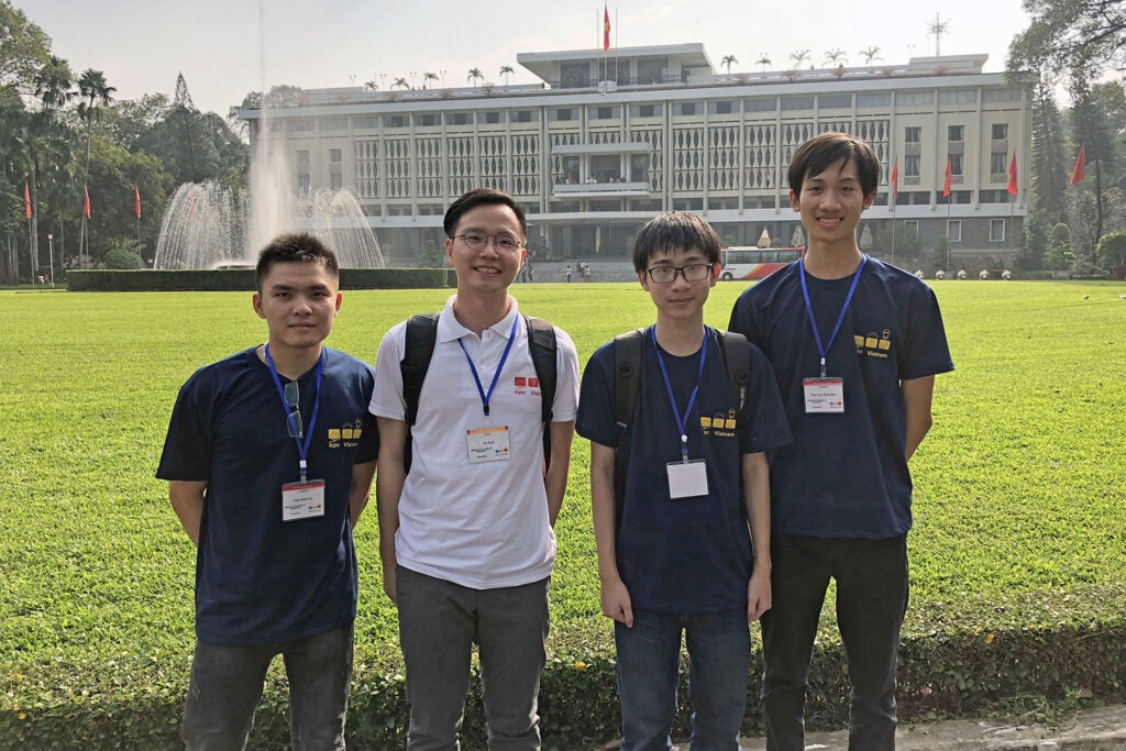 Strong Performance from NUS Computing in 2017 ACM-ICPC Regional ...