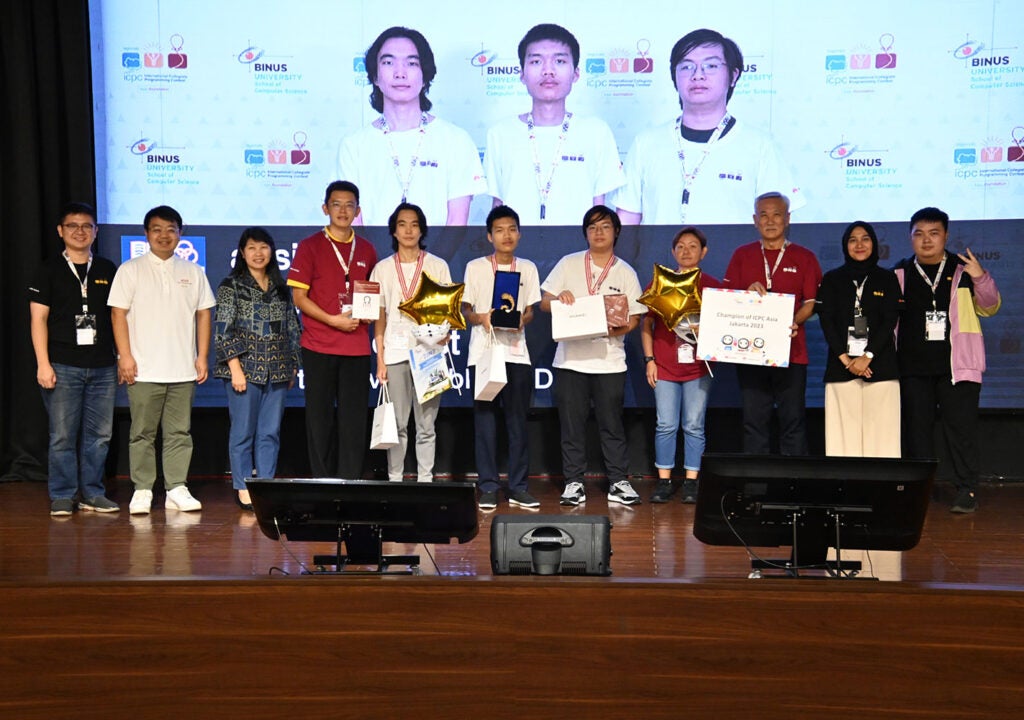 NUS Computing teams return with impressive results at 2023 ICPC Asia ...