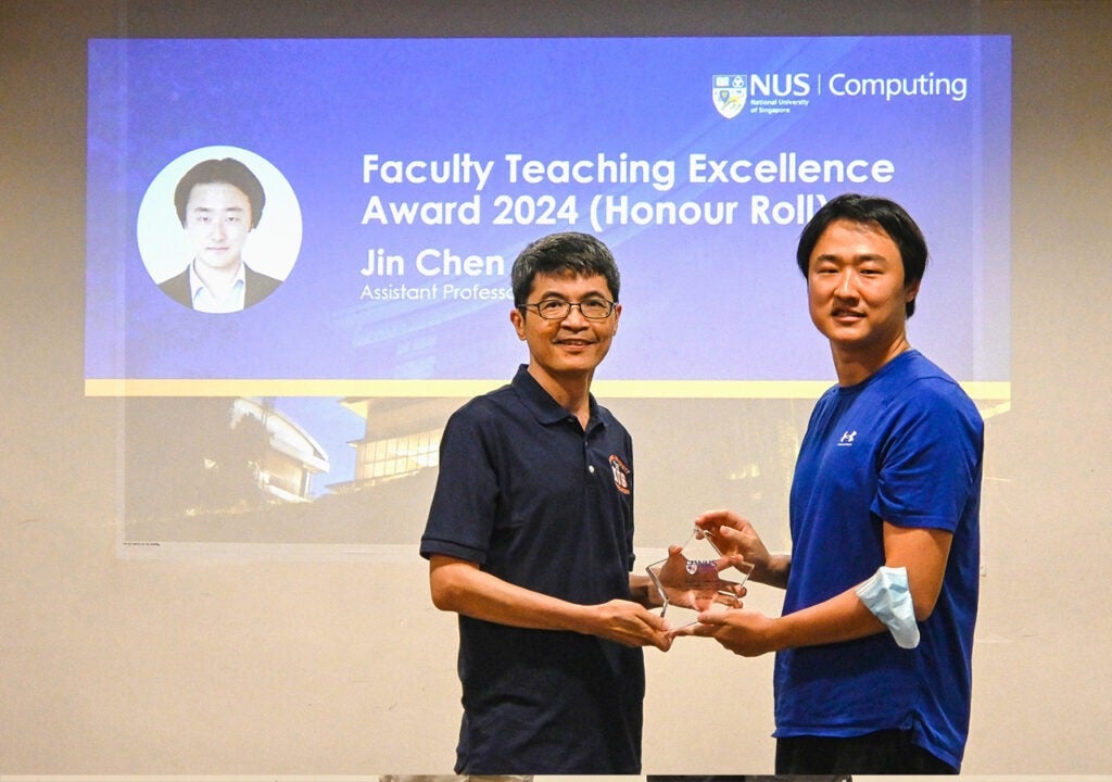 Faculty members honoured with Teaching Excellence Awards - NUS Computing